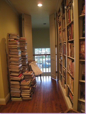 COTE DE TEXAS: Living with Books (lots of them!)
